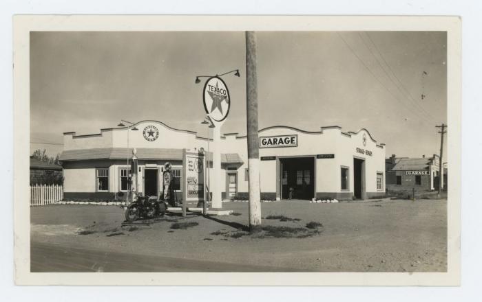 SaskCollections : Archival item : Texaco Service Station, Swift Current ...